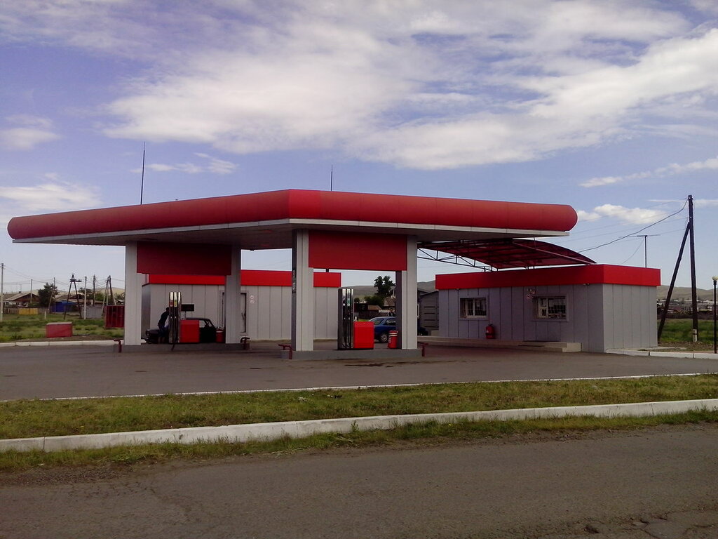 Benzin istasyonu Azs Ust-Abakanskaya, Hakasya, foto