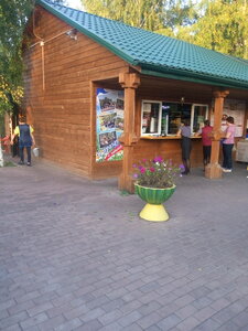 U Petrovicha (Noyabrskaya ulitsa No:70/5, Kemerovo), kafe  Kemerovo'dan