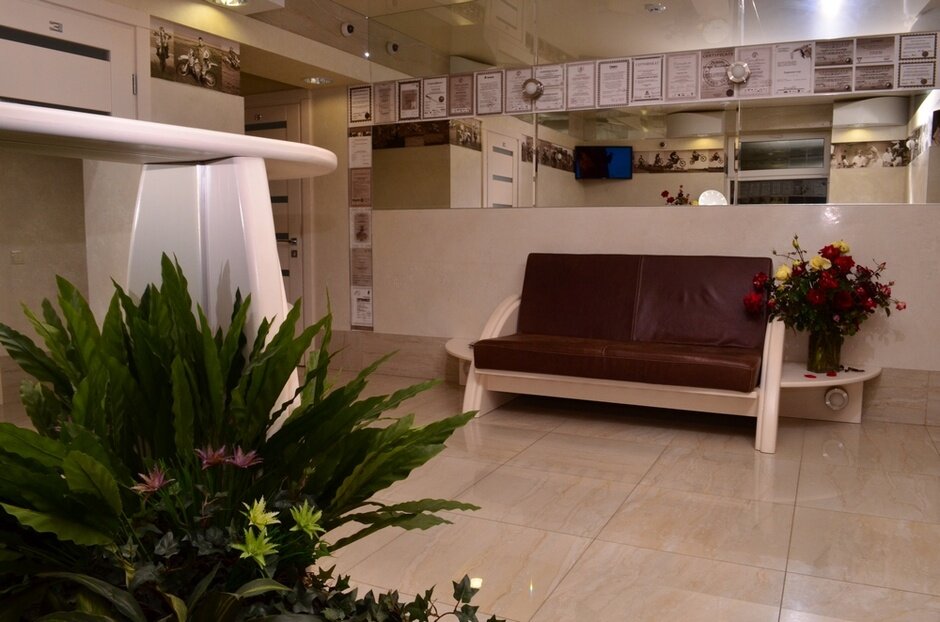 Özel ağız ve diş sağlığı klinikleri ve muayenehaneleri Stomatologicheskaya klinika Rudakovykh, Berdyansk, foto