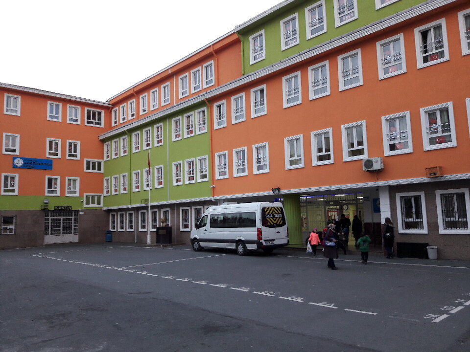 i̇lkokul Gülbağ Selim Sırrı Tarcan İlkokulu, İstanbul, foto