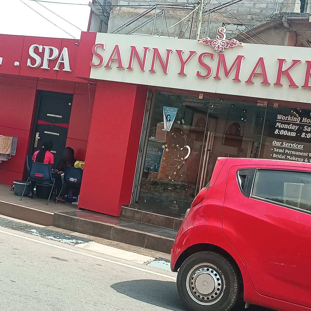 Güzellik salonu Sannys make up, Akra, foto