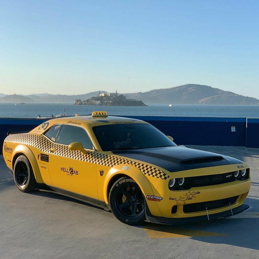 Taksi Такси•каменномоский, Adıge Cumhuriyeti, foto