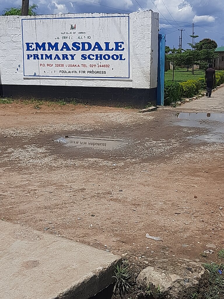 Ortaokul Emmasdale Basic School, Lusaka, foto