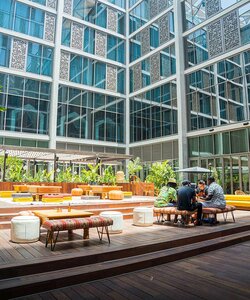 Nomad Day Bar (25hours Hotel Dubai One Central, Trade Center Second, Dubai), kahve dükkanları  Dubai'den