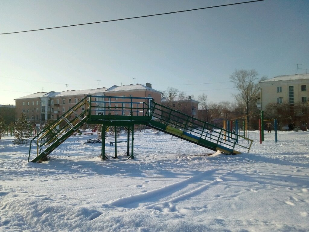 Oyun alanı Детския площадка, Omsk, foto