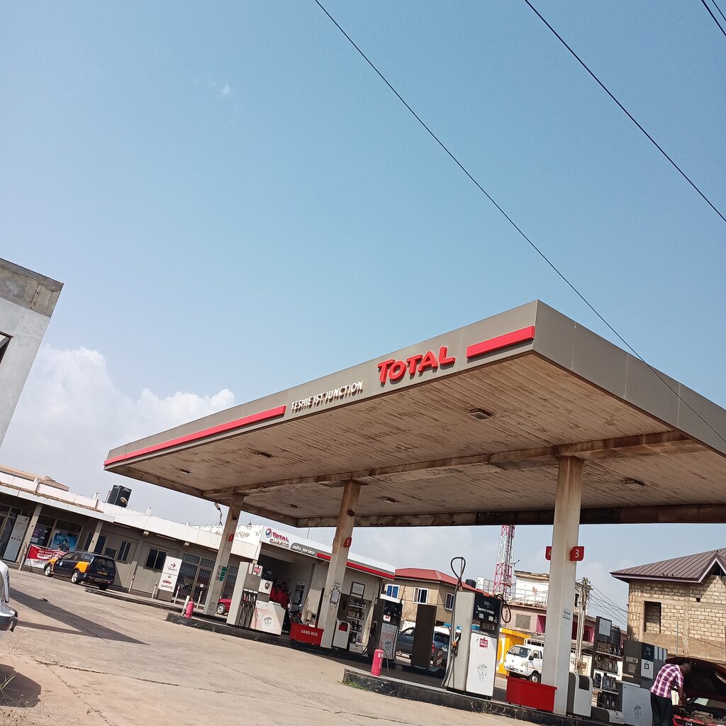 Benzin istasyonu Total, Dünya, foto
