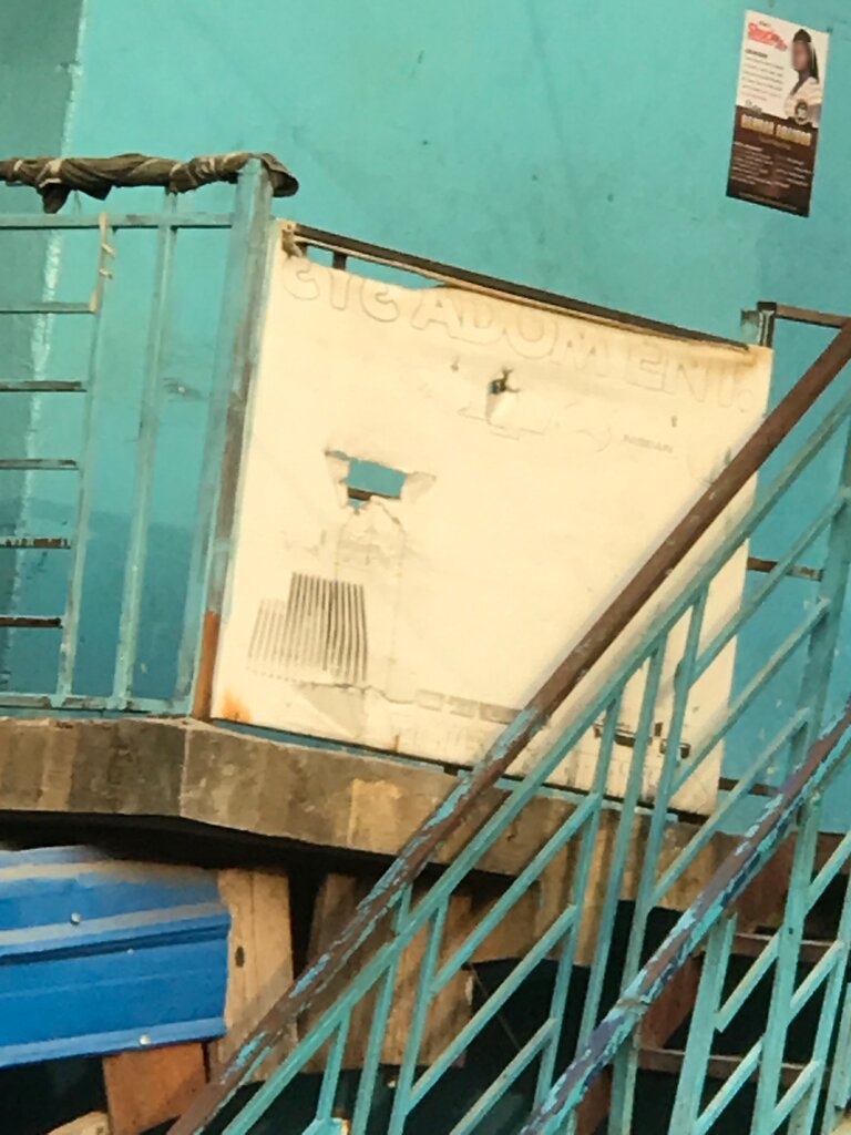 Otomobil yedek parçaları Eye adom ent, Akra, foto