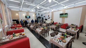 Chaykhana Rokhat (Krasnopolyanskaya ulitsa No:22, Lobnya), kafe  Lobnia'dan