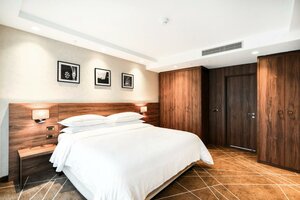 Sheraton Novi Sad (Ulica Polgar Andraša No:1, Novi Sad), otel  Novi Sad'dan