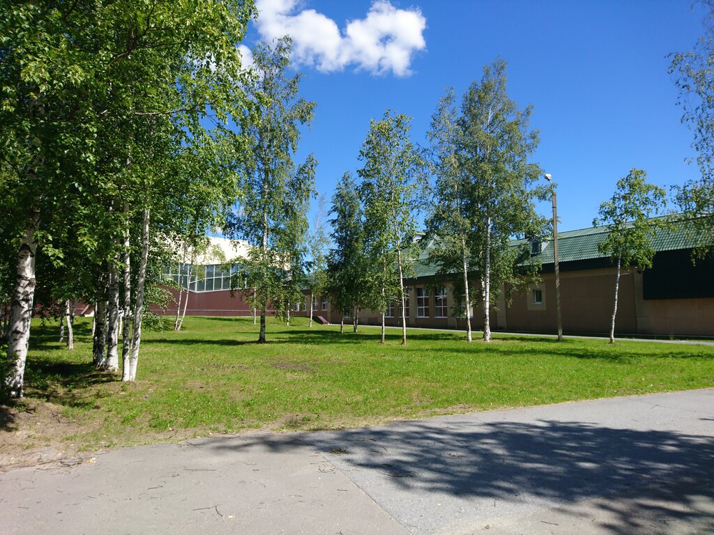 Askeri okullar Mbou SOKSh № 4, Nefteyugansk, foto