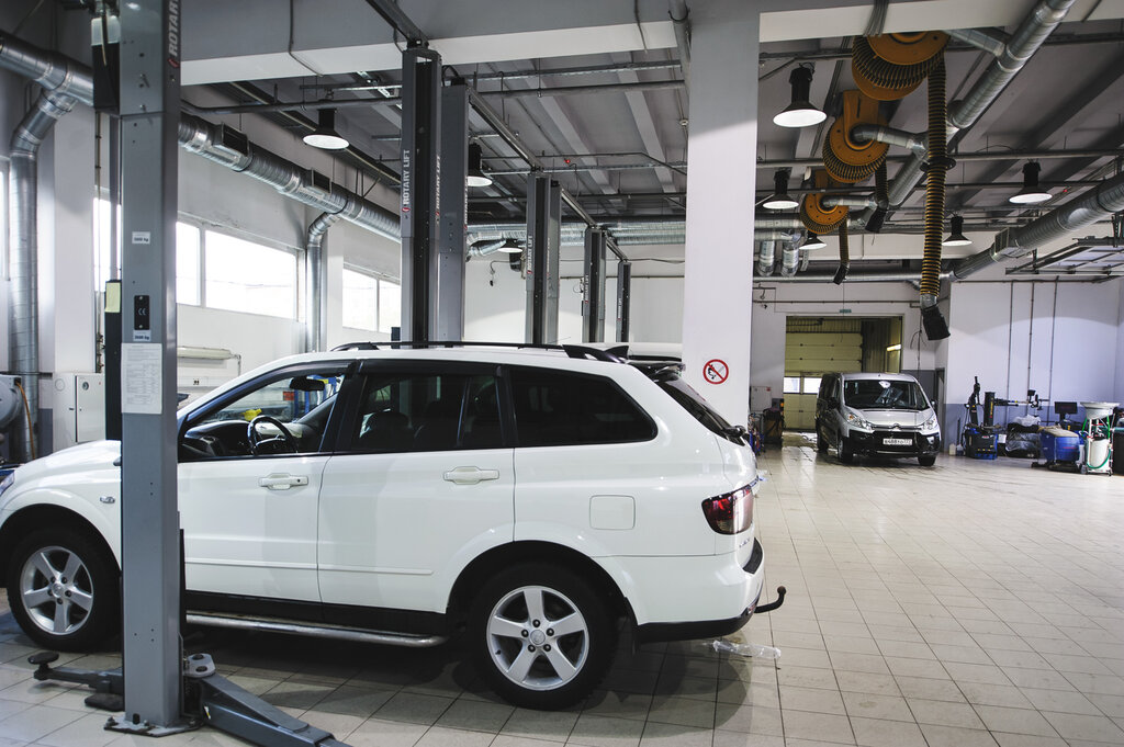 Otomobil servisi Service SsangYong Favorit Motors North, Moskova, foto