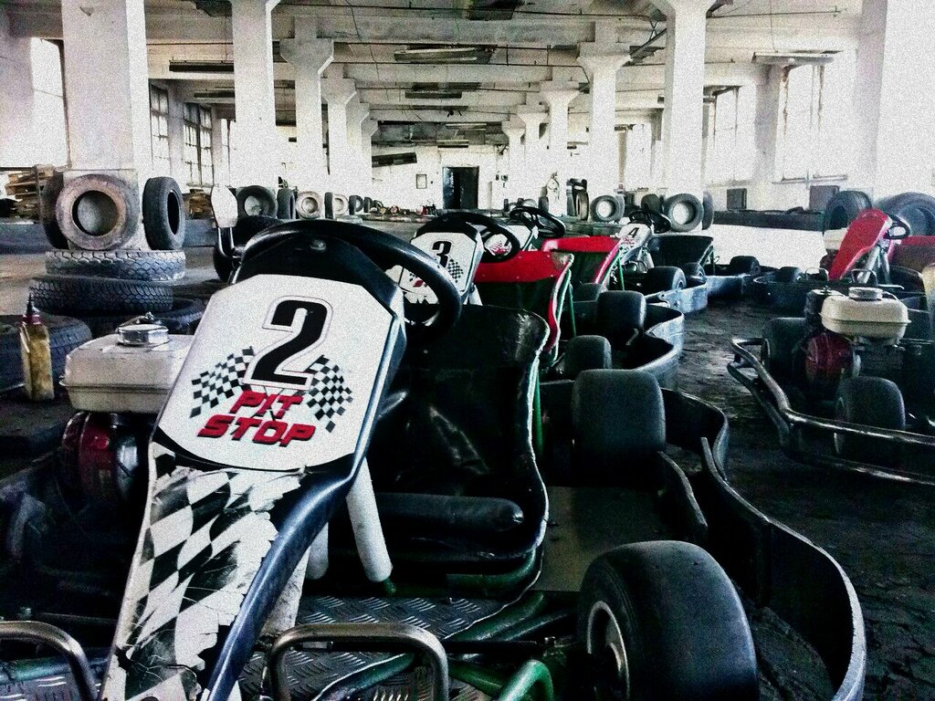 Motosiklet kulübü, motosiklet kulübü Pit-Stop, Oktiabrski, foto