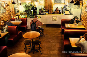 City Grill (Kanala Griboedova Embankment No:18-20), fast food  Saint‑Petersburg'dan