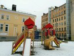 Playground (Татарский переулок No:12), oyun alanı  Saint‑Petersburg'dan