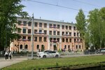 Гимназия № 33 (Zapadniy Boulevard No:12), fen lisesi, sosyal bilimler lisesi  Ulyanovsk'tan