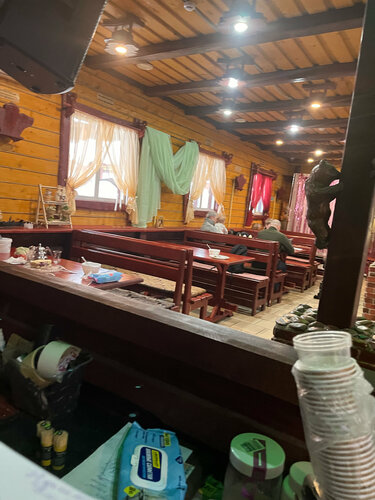 Kafe Харчевня, Gubaha, foto