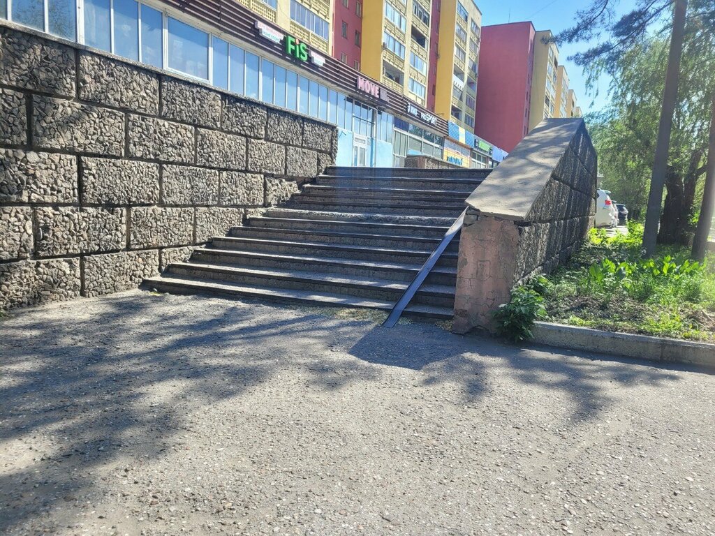 Spor giyim ve ayakkabı Joma, Semey, foto