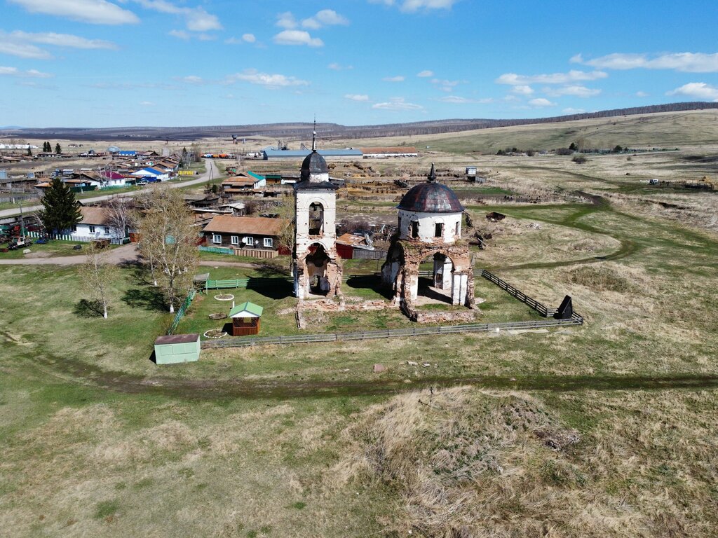 Turistik yerler Церковь Святой Троицы, Krasnoyarski krayı, foto