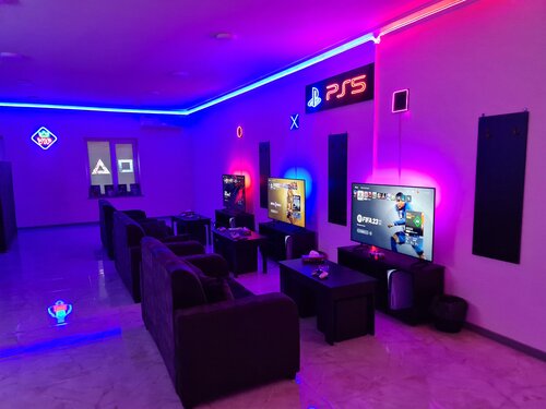 Bilgisayar kulübü Neon Game Zone, Artaşat, foto