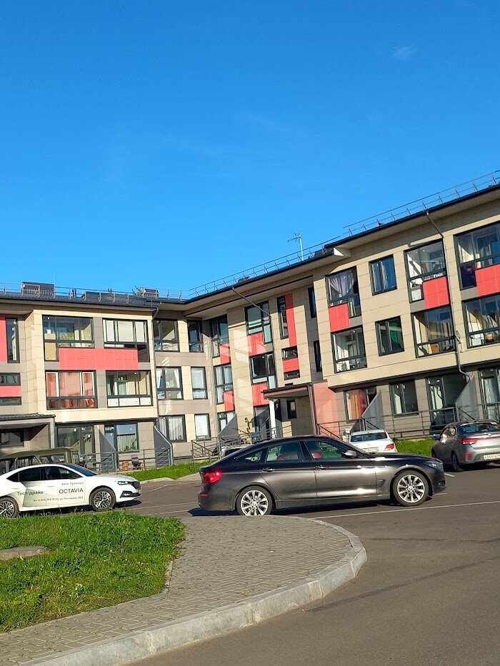 Konut blokları ZhK Maloye Karlino 2, Saint‑Petersburg ve Leningradskaya oblastı, foto