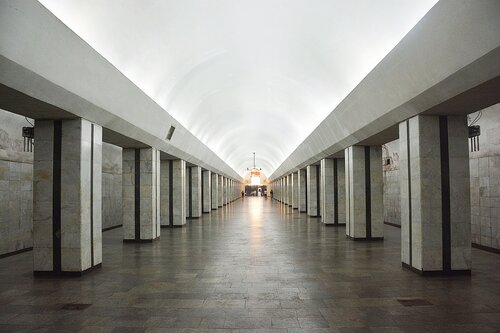 Sarajişvili Metro İstasyonu (Tbilisi, Davit Guramishvilis gamziri), metro istasyonu  Tiflis'ten