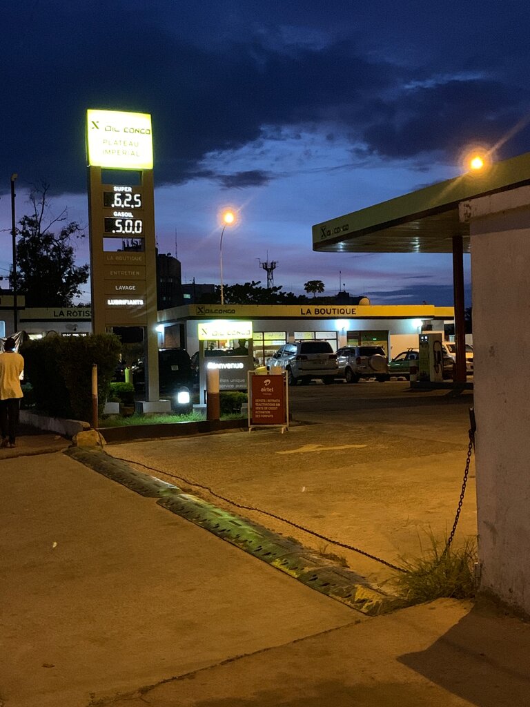 Benzin istasyonu Oil Congo, Brazzaville, foto
