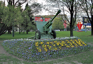 76-мм дивизионная пушка ЗиС-3 образца 1942 г. (Saint Petersburg, ploshchad Muzhestva), teknoloji anıtı  Saint‑Petersburg'dan