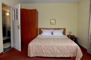 Hotel U Braci Zygmuntów (Podkarpackie Voivodeship, Powiat Leżajski, miasto Leżajsk), otel  Lezajsk'ten