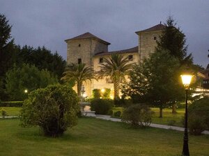 Palacio Torre De Ruesga (Cantabria, S-510), otel  Kantabria'dan