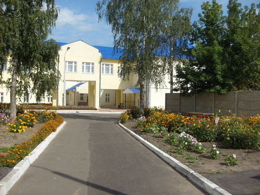 Yatılı okul Okou Dmitrievskaya shkola-internat, Dmitriyev, foto