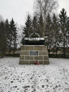 Teknoloji anıtı Танк Т-34-85, Solneçnogorsk, foto