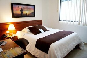 Hotel Castell (Guayas, Guayaquil), otel  Guayaquil'den
