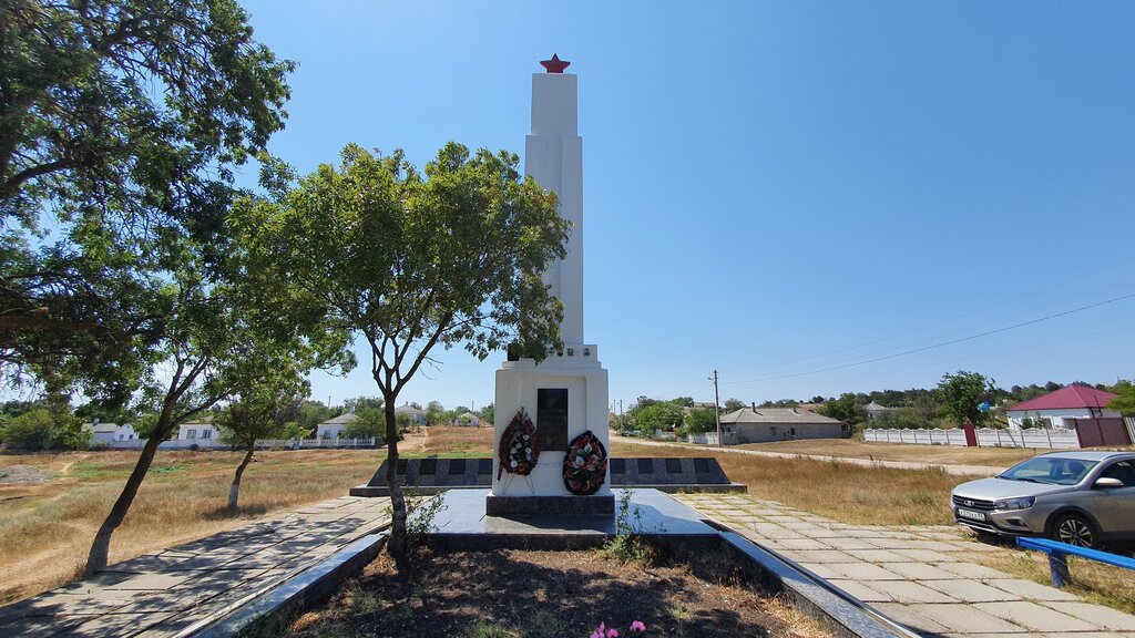 Anıt, heykel Мемориал Великой Отечественной войны, Kerç, foto
