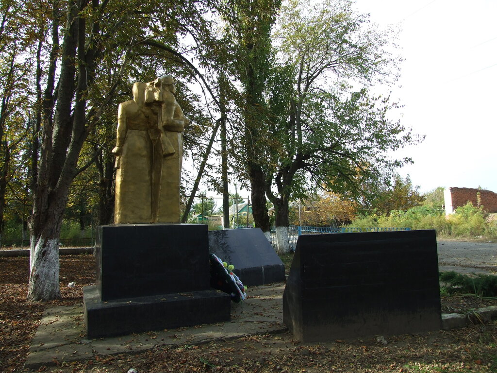 Anıt, heykel Мемориал Великой Отечественной войны, Adıge Cumhuriyeti, foto