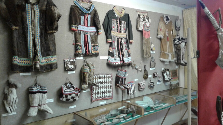 Müzeler ve sanat galerileri Районный краеведческий музей пгт Эвенск, Magadan Bölgesi, foto