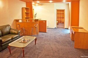 Hotel Torontal (Timiș, Timișoara), otel  Temeşvar'dan