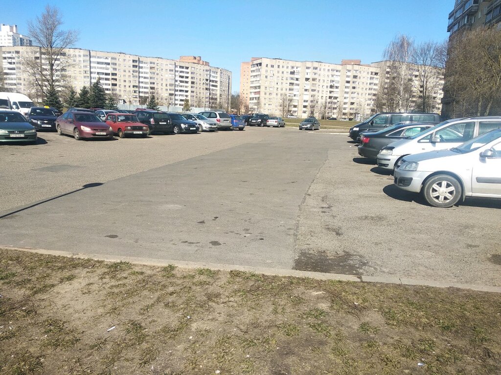 Otoparklar Parking lot, Minsk, foto