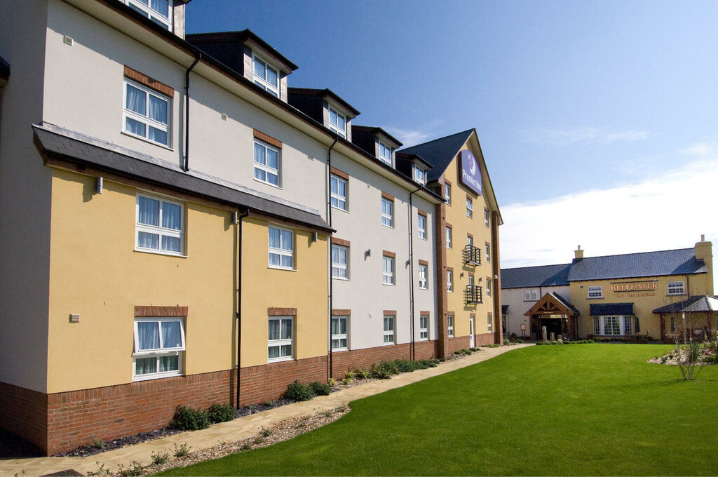Otel Premier Inn Llanelli Central East hotel, Galler, foto