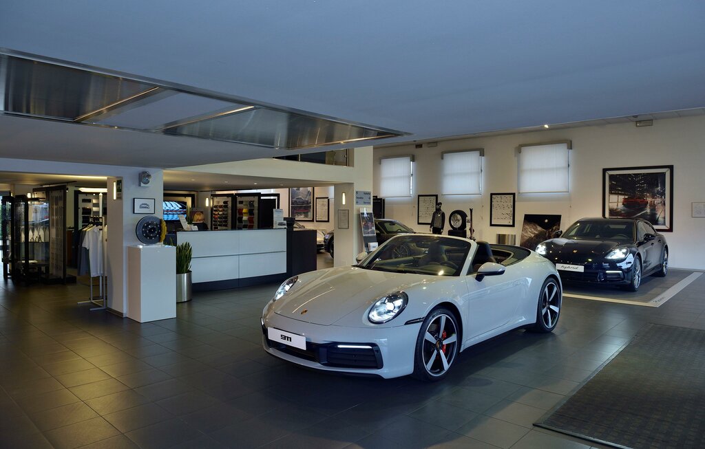 Otomobil satış galerileri Centro Porsche Treviso, Treviso, foto