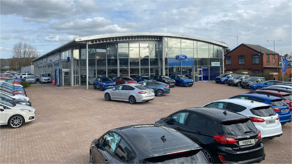 Otomobil parçaları imalatı Ford Service Centre Bury, İngiltere, foto