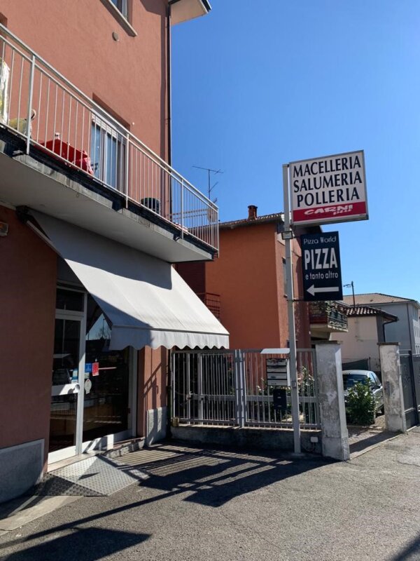 Toptan et ürünleri Macelleria Carni Piu' Di Perego R. & Carraro M. S. N. C., Lombardiya, foto