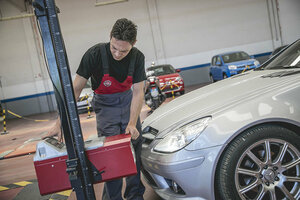 Centro Revisioni Auto Santa Monica (Via Larga No:32, Misano Adriatico), otomobil servisi  Misano Adriatico'dan