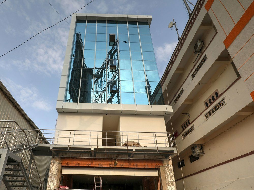 Otel Capital O 13869 Hotel Saharsh Grand, Haydarabat, foto