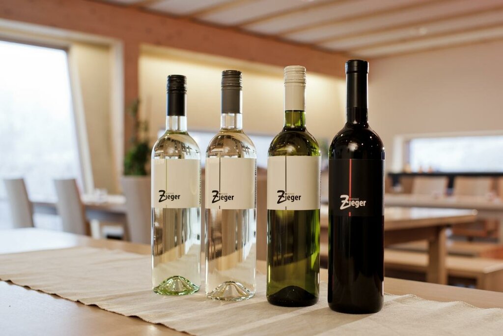 Şarap ve içki toptan satışları Weinhof Zieger, Dünya, foto