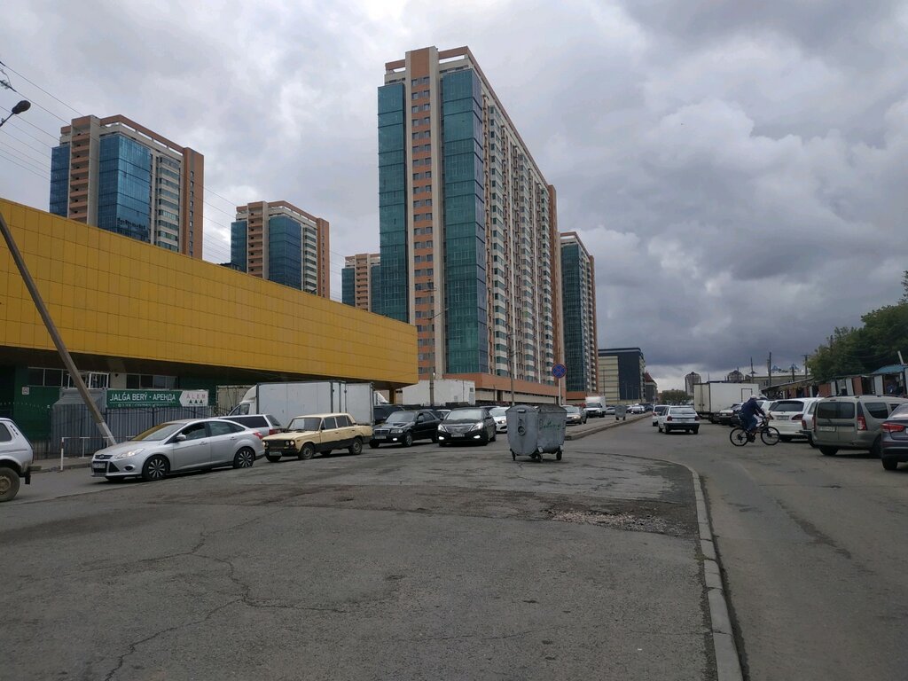 Otoparklar Atvoturak, Astana, foto