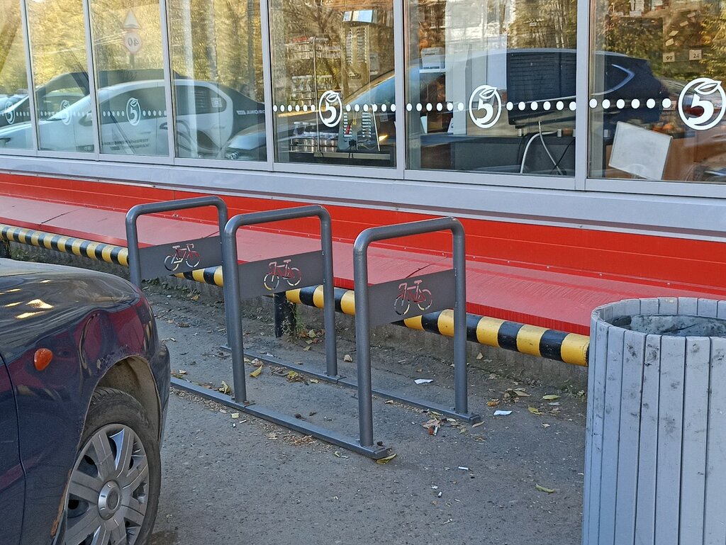 Bisiklet park yerleri Bicycle stand, Perm, foto