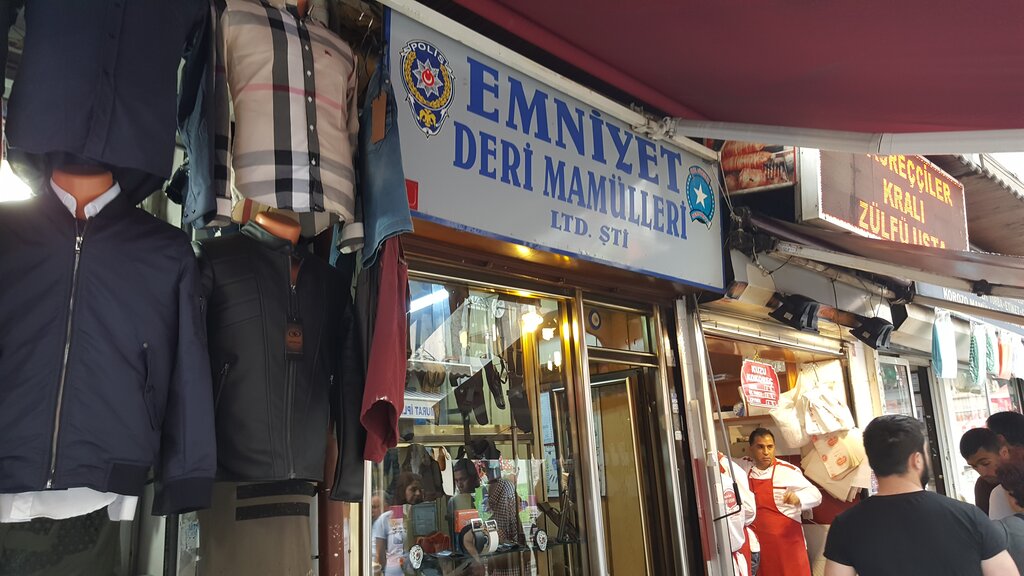 Giyim mağazası Emniyet Deri Mamülleri, İstanbul, foto