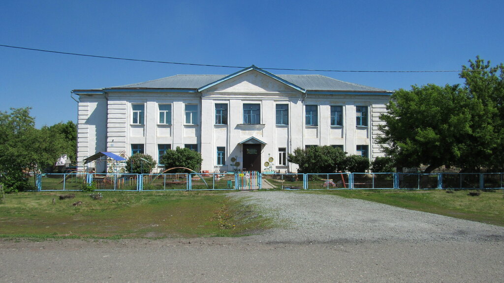 Ortaokul Веселовская средняя общеобразовательная школа, Novosibirskaya oblastı, foto