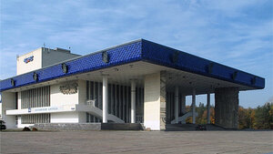 Gosudarstvenniy akademicheskiy russkiy Dramaticheskiy teatr Respubliki Bashkortostan (Oktyabrya Avenue No:79, Ufa), tiyatrolar  Ufa'dan