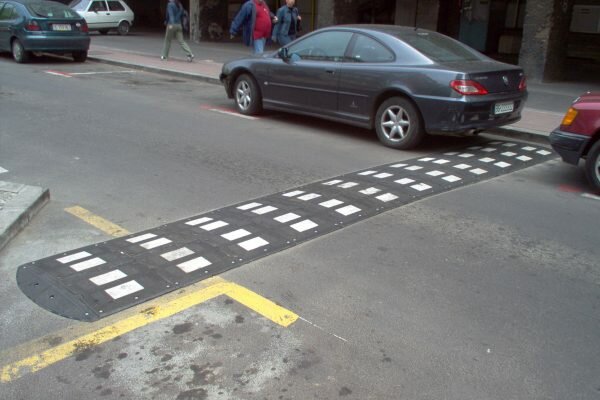 Trafik güvenliği ekipmanları Spetsializirovannoye Montazhno-Ekspluatatsionnoye Upravleniye Gai, Çeliabinsk, foto